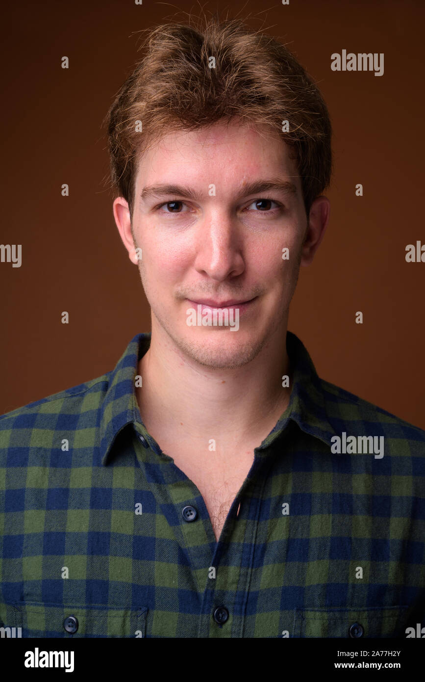 Homme en vert Banque de photographies et d’images à haute résolution ...