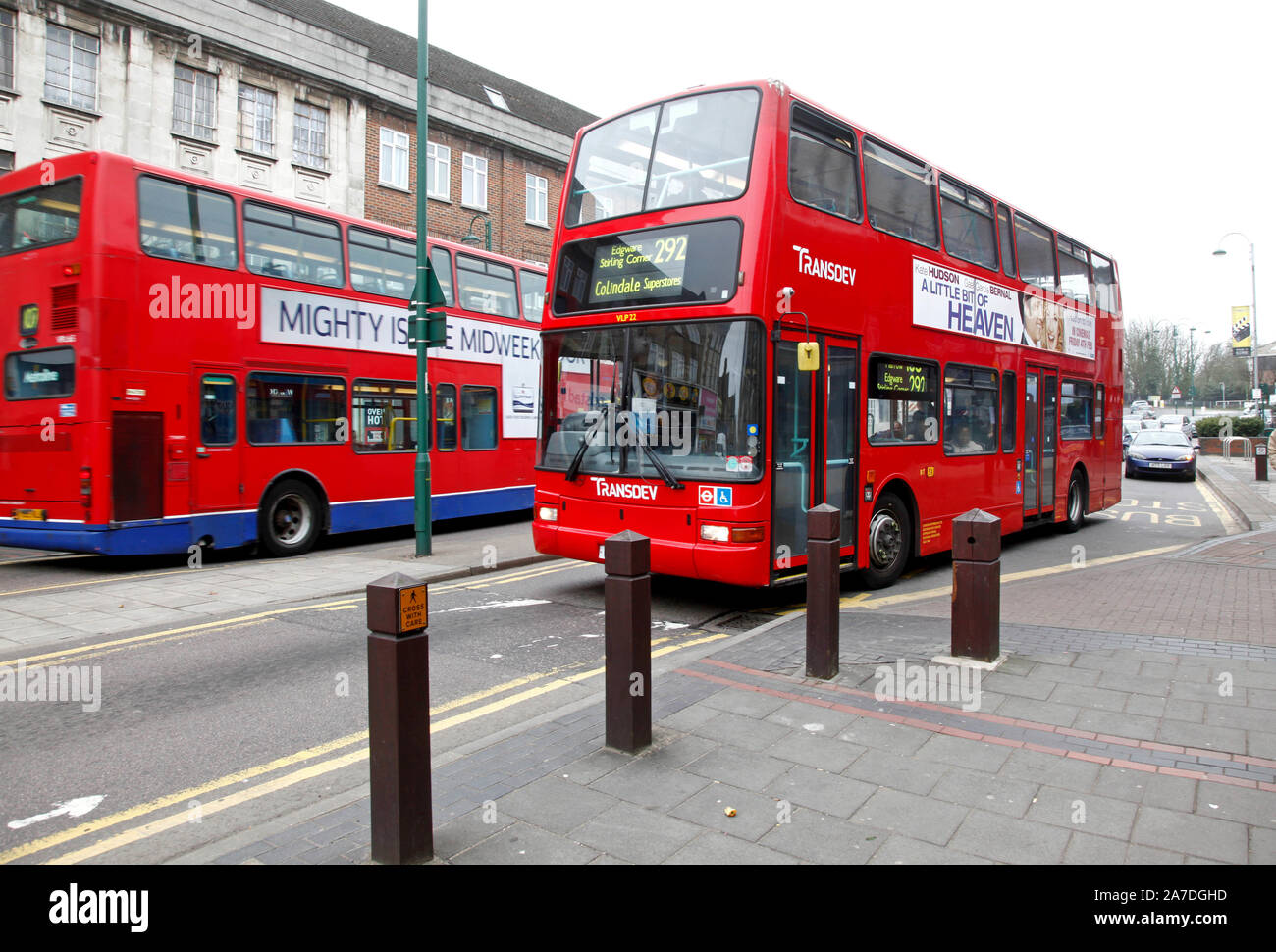 Bus anglais Banque de photographies et d’images à haute résolution - Alamy