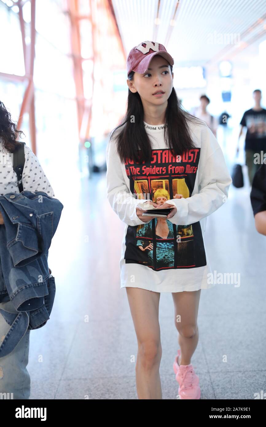 Kelly yu Banque de photographies et d’images à haute résolution - Alamy