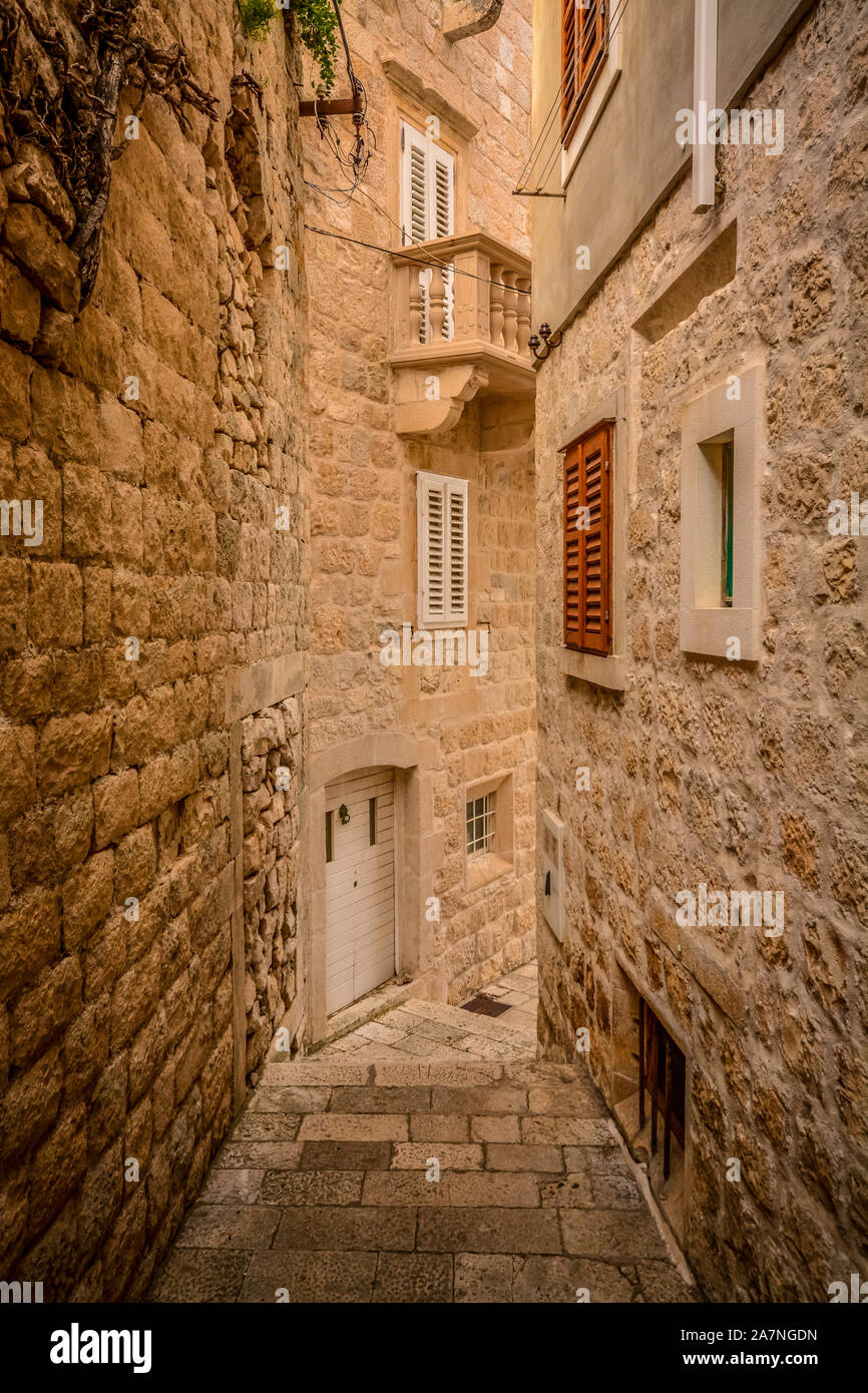 Petite ruelle Banque de photographies et d’images à haute résolution ...