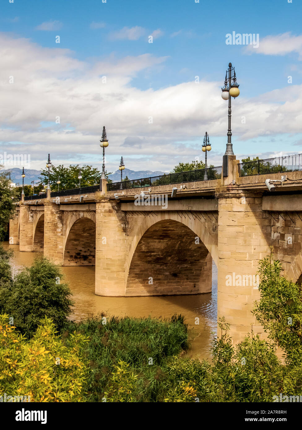 Pont De Pierre Espagnol Banque d'image et photos - Alamy