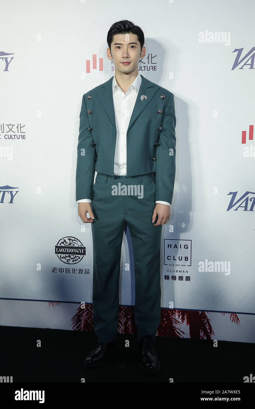 L'acteur chinois Liu Ruilin ou Wayne Liu participe à la partie V de la première variété de ...