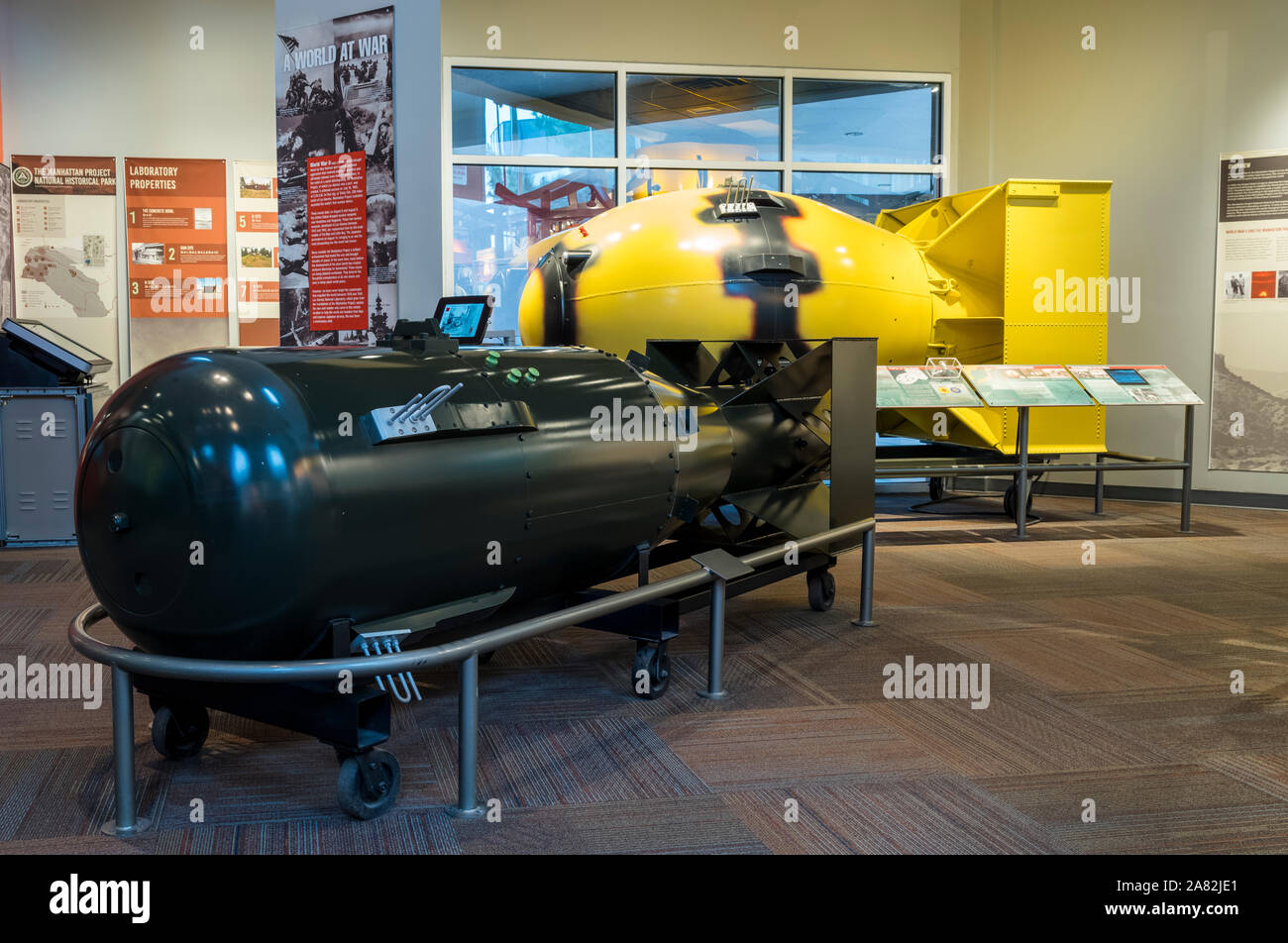 Fat boy bomb Banque de photographies et d’images à haute résolution - Alamy