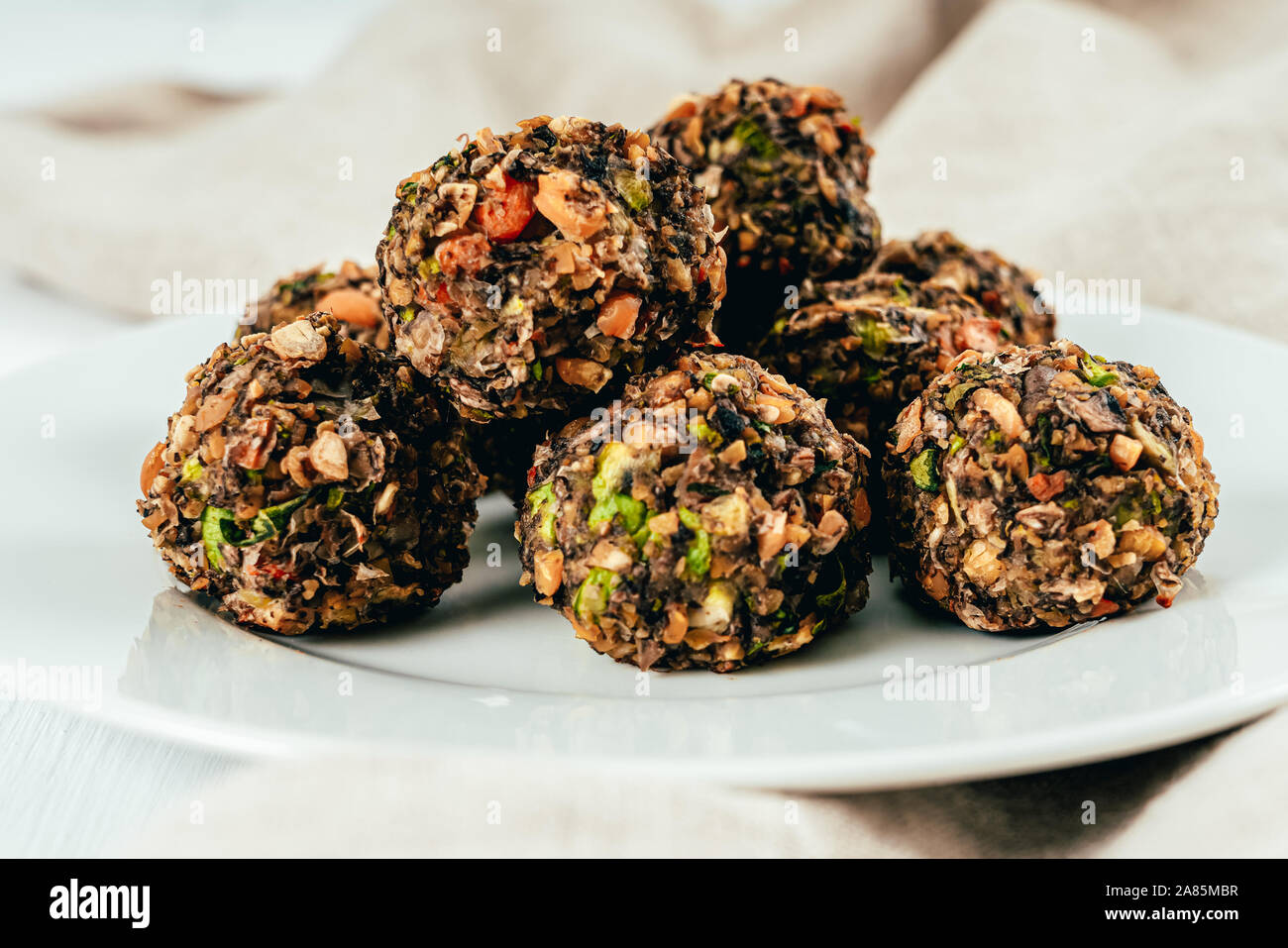 Boulettes de champignons Banque de photographies et d’images à haute ...