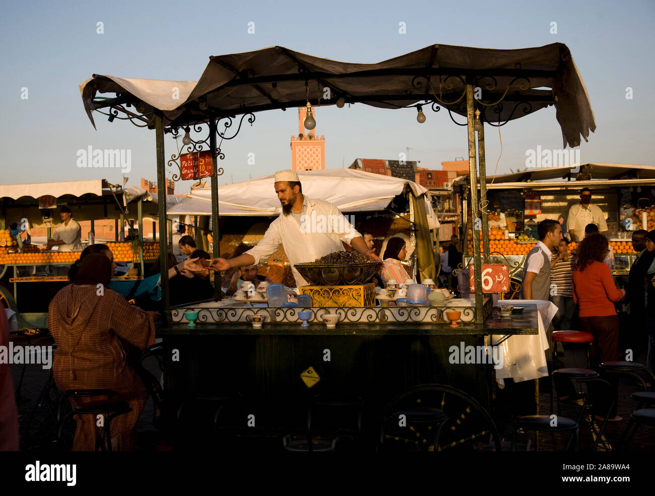 Escargots de marrakech Banque de photographies et d’images à haute ...
