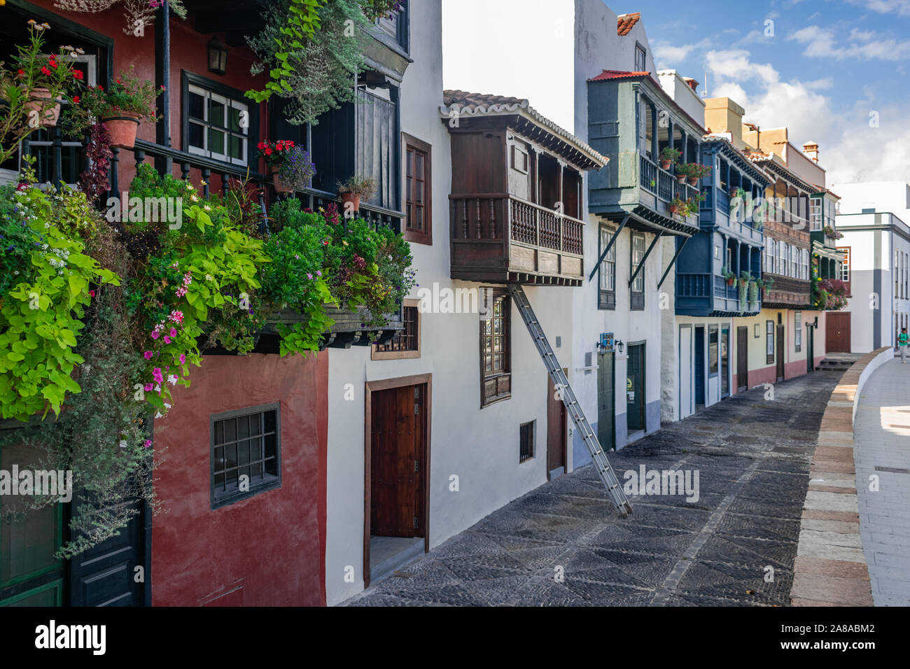 Balcons en bois typiques des canaries Banque de photographies et d ...
