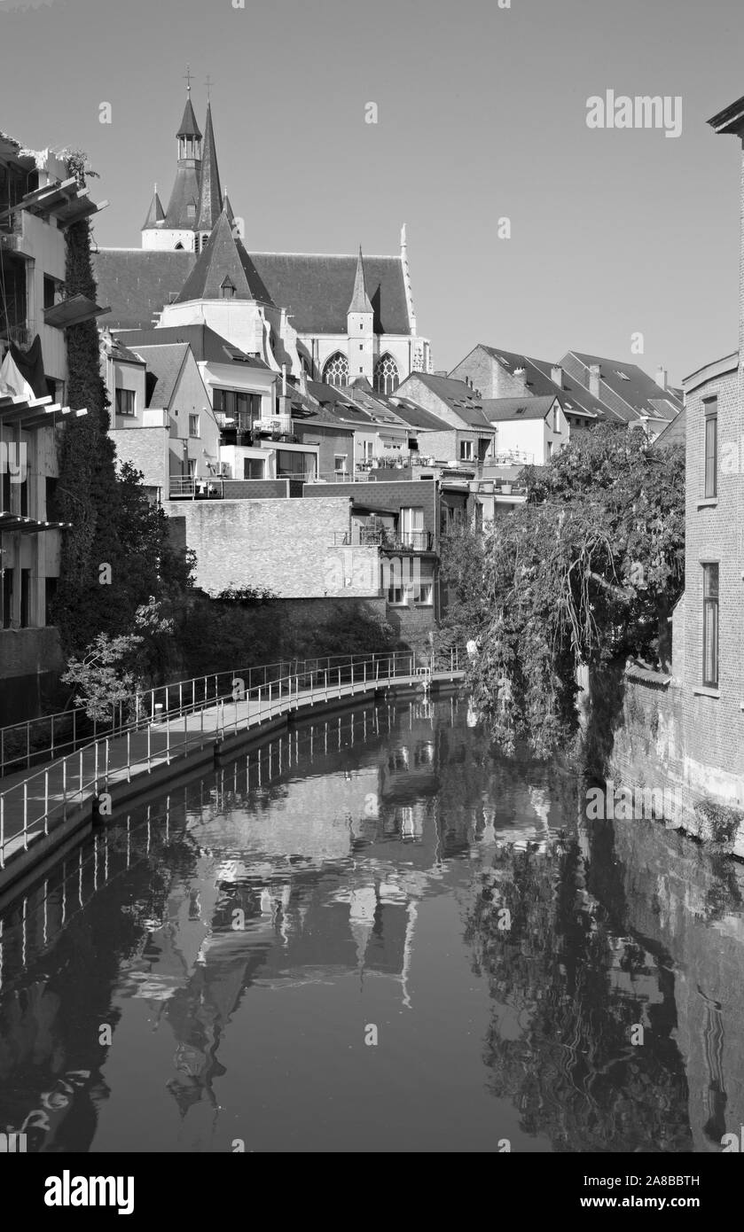 Canal dyle Banque de photographies et d’images à haute résolution - Alamy