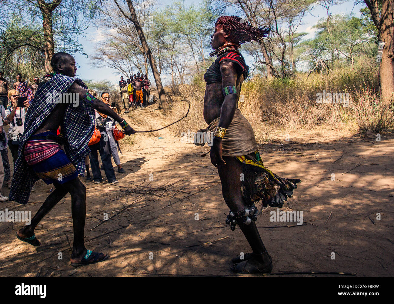 Fouetter les filles Banque de photographies et d’images à haute ...