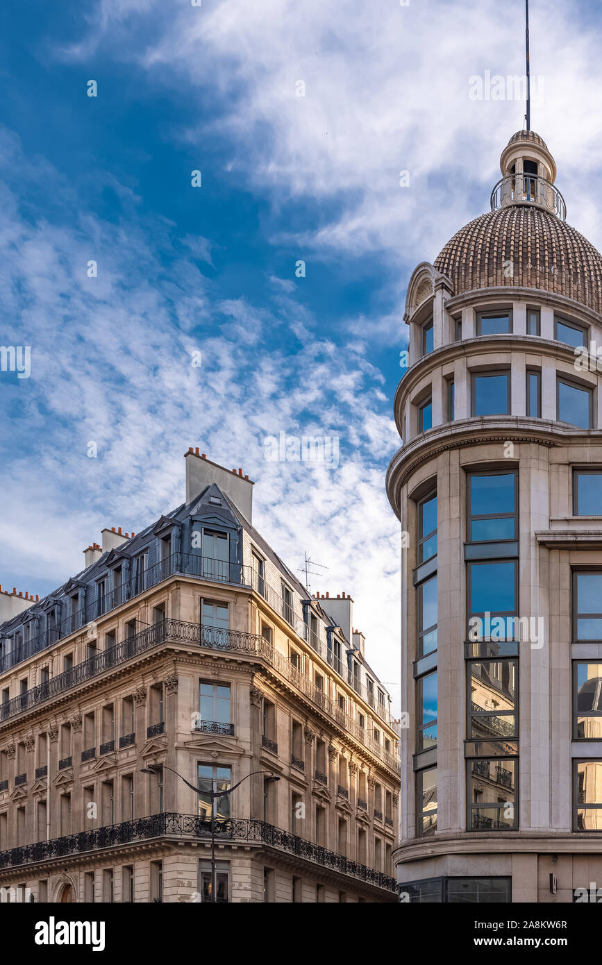 Paris, vue aérienne de la ville, beaux bâtiments, toits typiques Photo ...