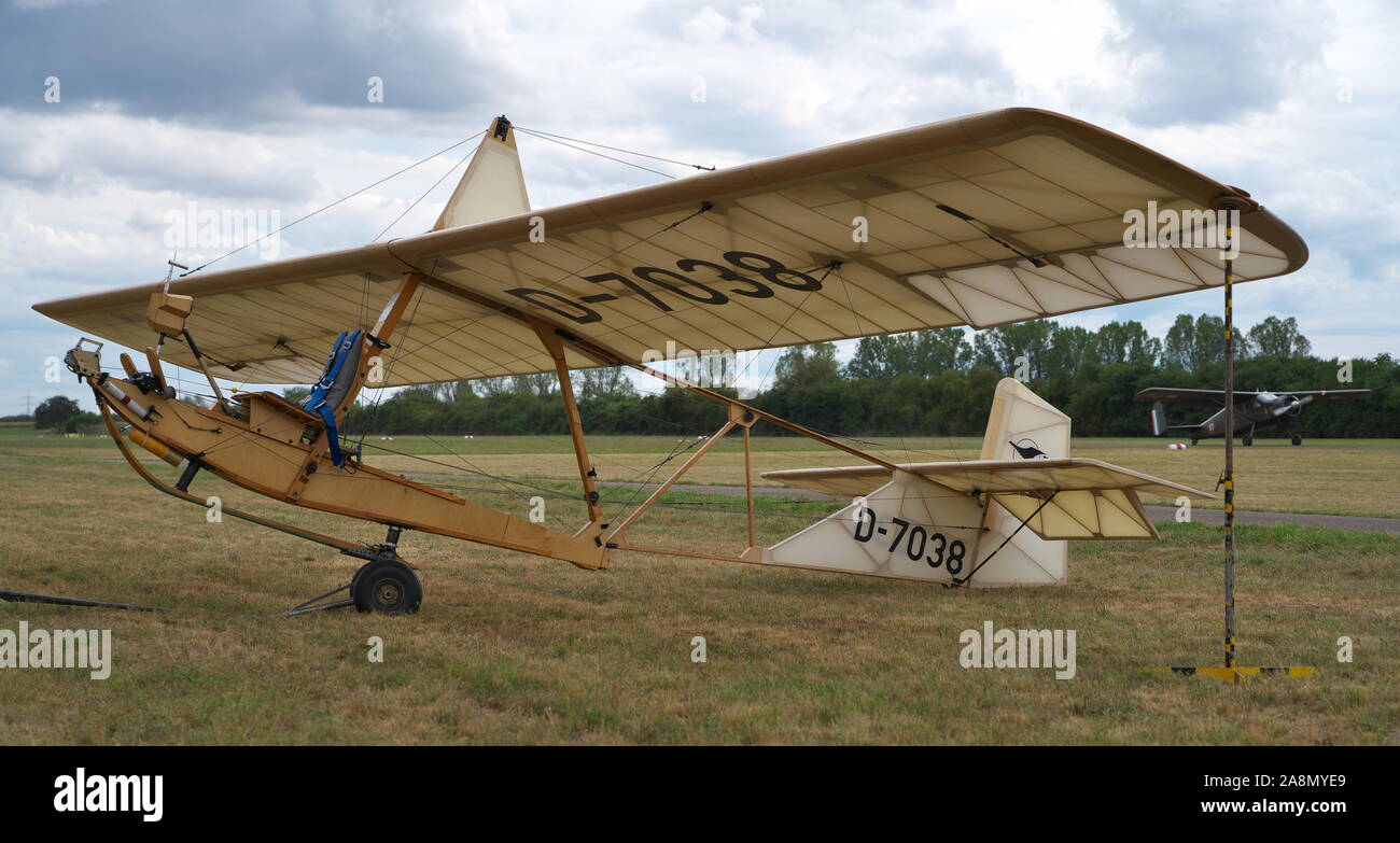 Ancien avion historique Banque de photographies et d’images à haute ...