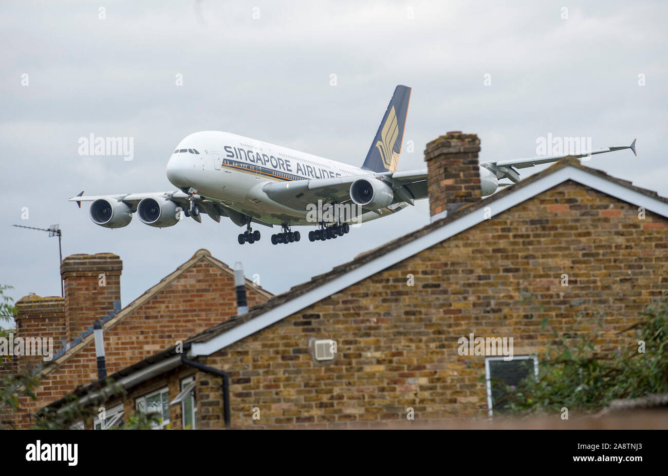 Un vol à basse altitude Singapore Airlines airbus A380 entrée en terre ...