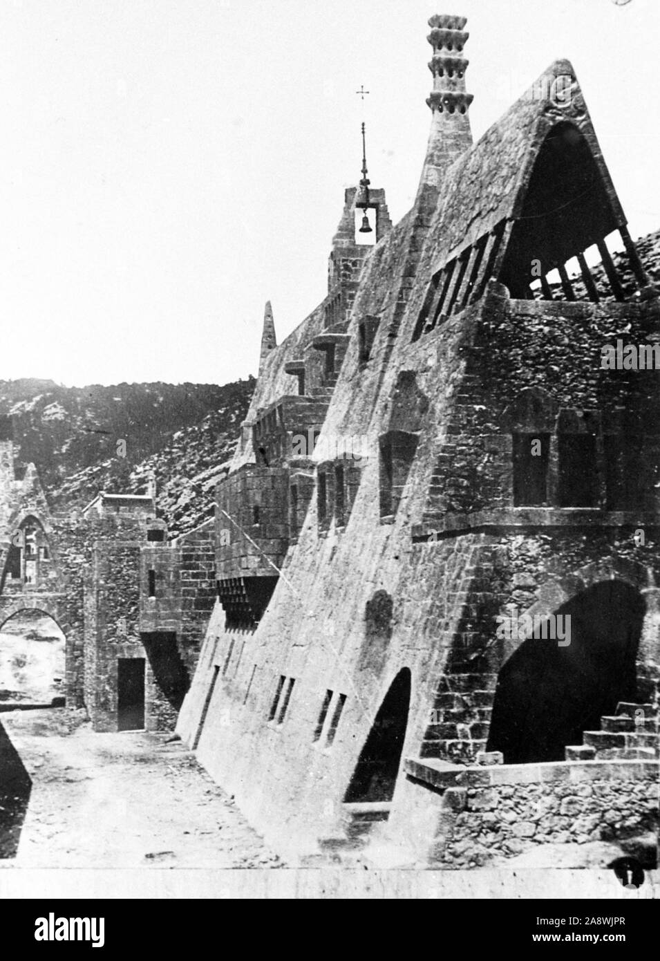 Caves guell Banque de photographies et d’images à haute résolution - Alamy