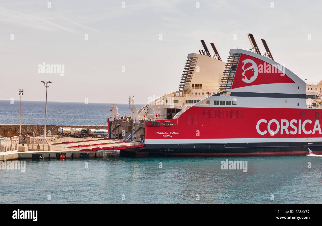 Ferry corsica linea Banque de photographies et d’images à haute ...