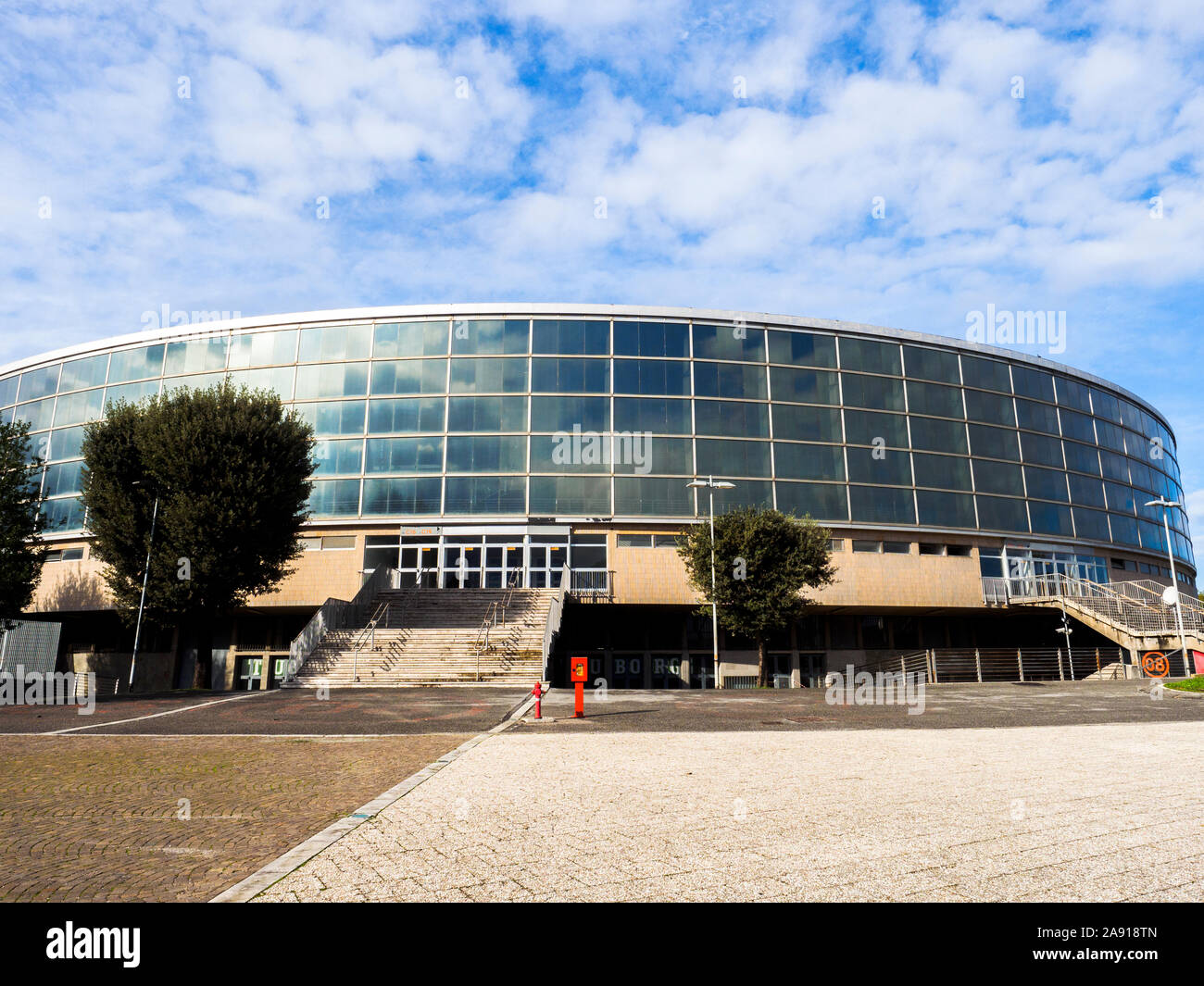 Palazzo dello sport eur roma Banque de photographies et d’images à ...