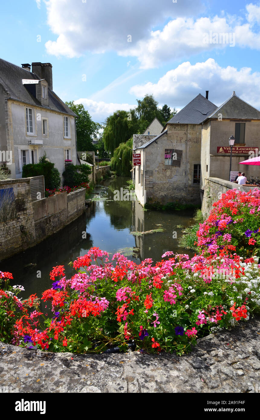 River aure bayeux normandy Banque de photographies et d’images à haute ...