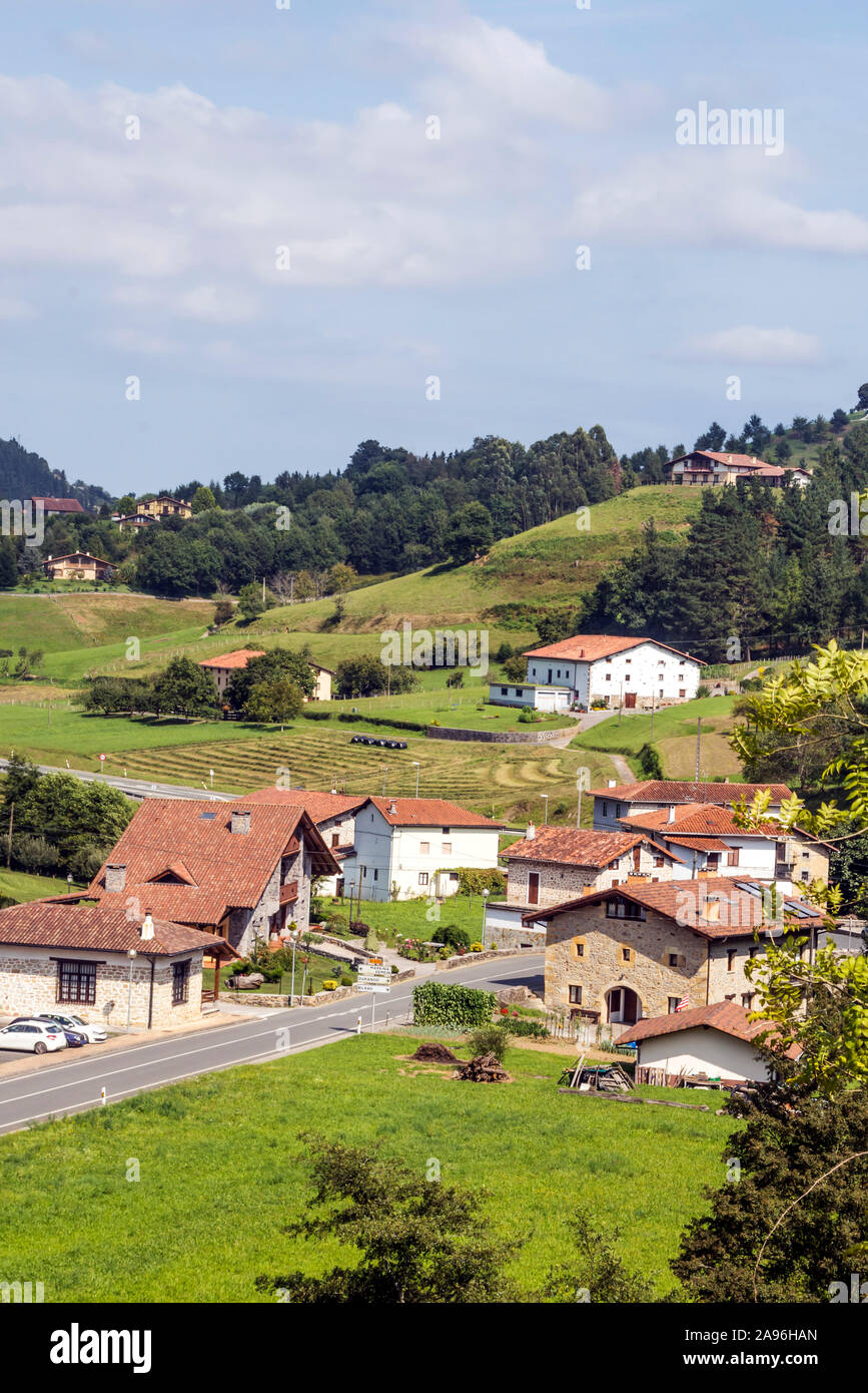Maison Traditionnelle Du Pays Basque Banque d'image et photos - Alamy