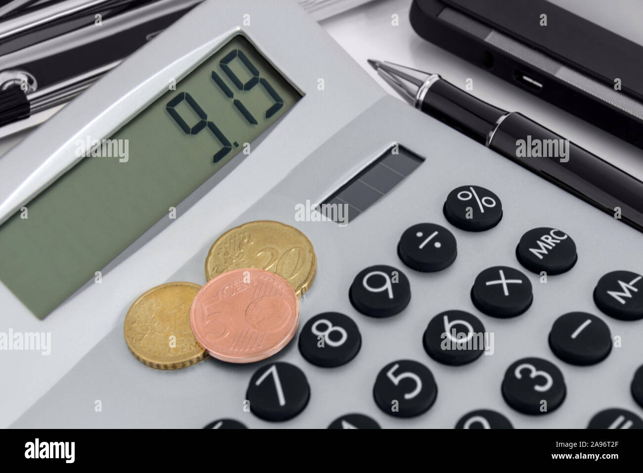 Salaire minimum légal Banque de photographies et d’images à haute résolution - Alamy