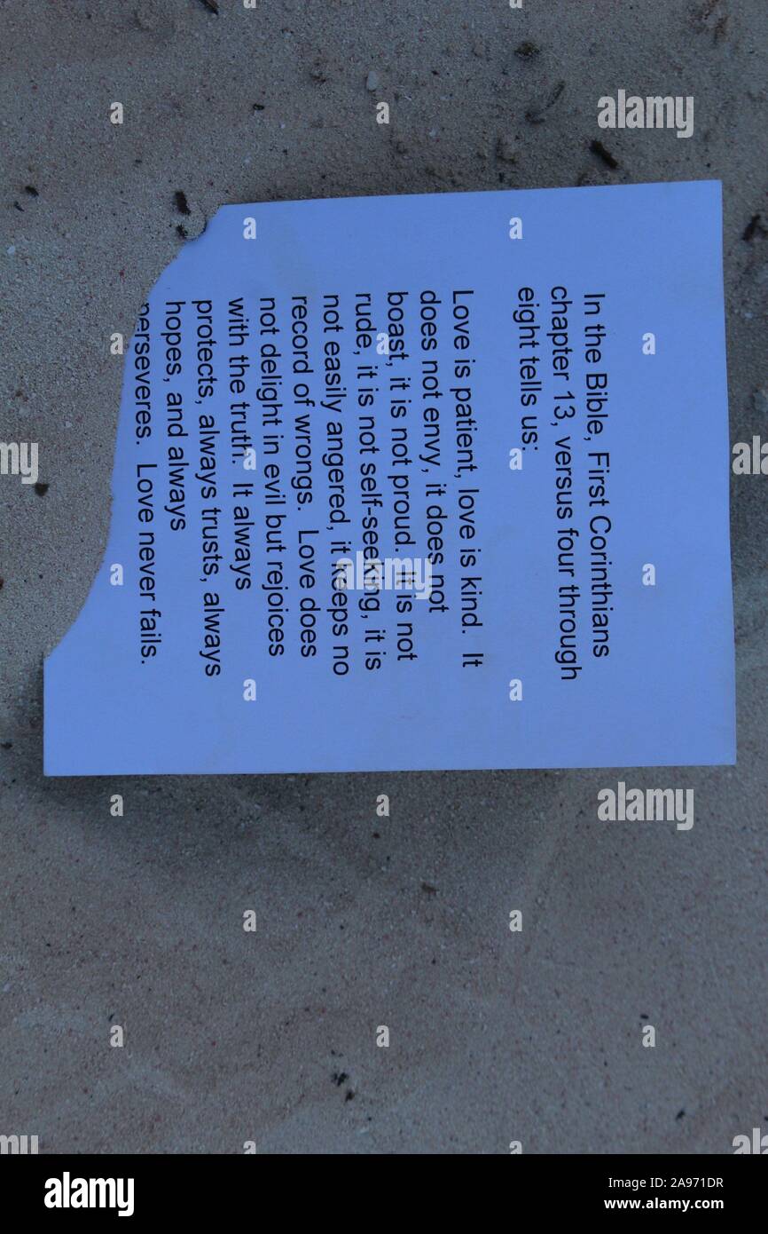 Verset de la bible dans le sable Banque de photographies et d’images à ...