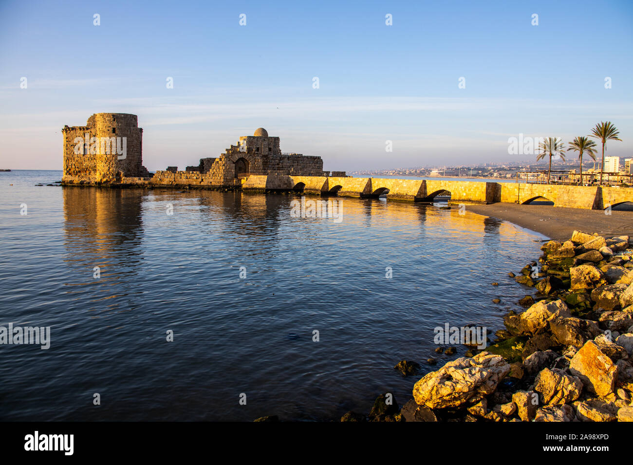 Château de la mer de sidon Banque de photographies et d’images à haute ...
