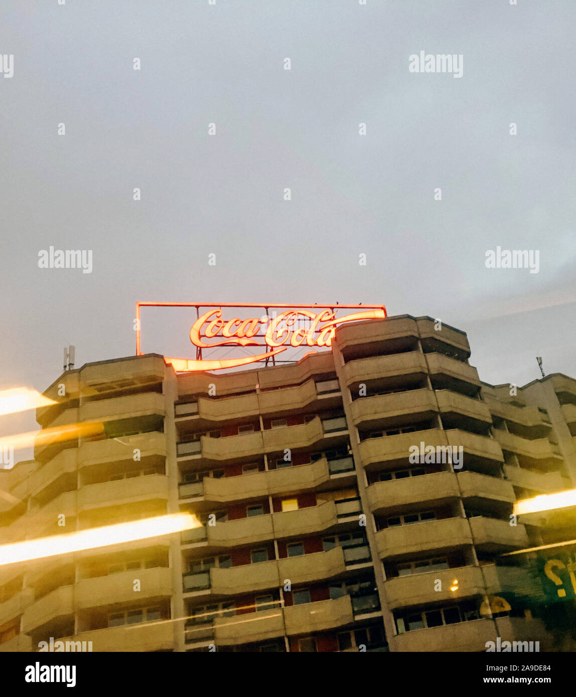 Gratte ciel de coca cola Banque de photographies et d’images à haute ...