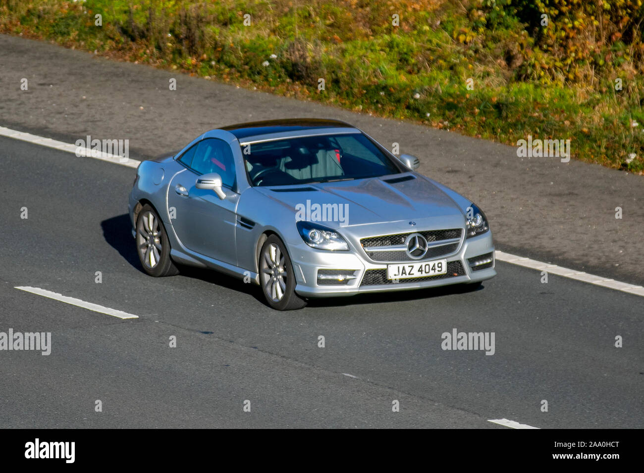 Mercedes benz slk 300 amg sport auto Banque de photographies et d ...