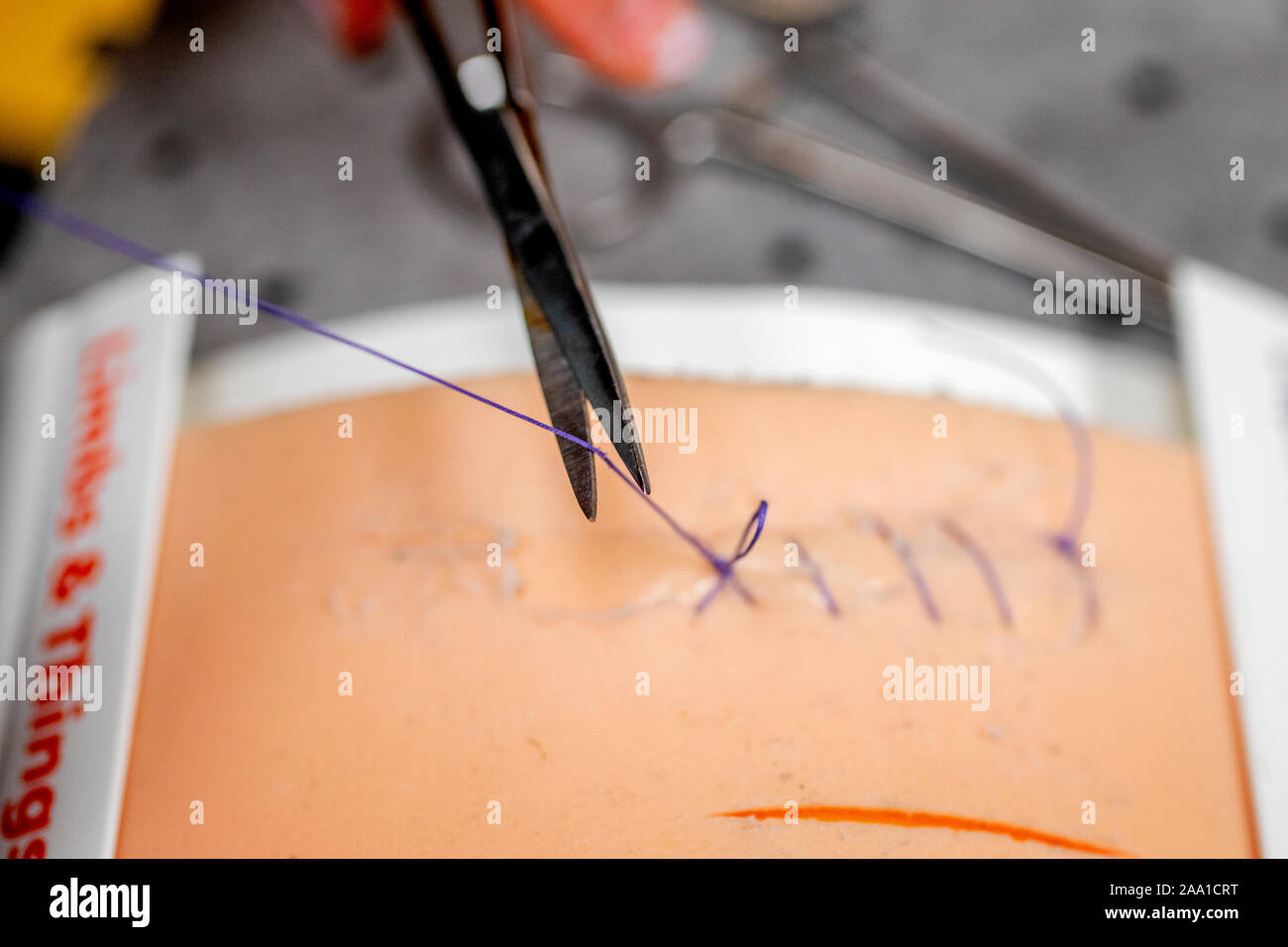 Plaie de suture Banque de photographies et d’images à haute résolution ...