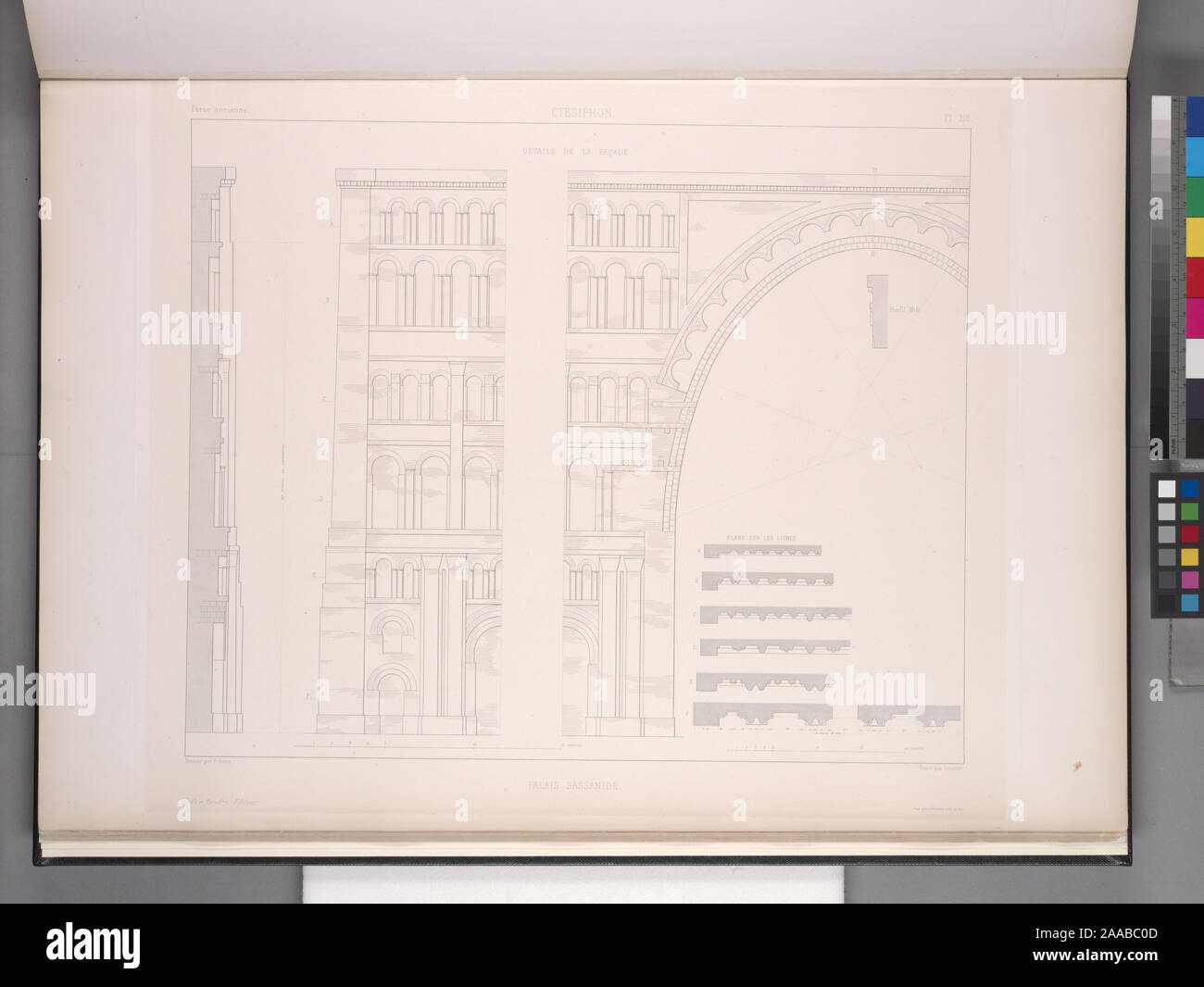 Ctesiphon. Palais : sassanide détails de la façade. ; Ctesiphon. Palais ...