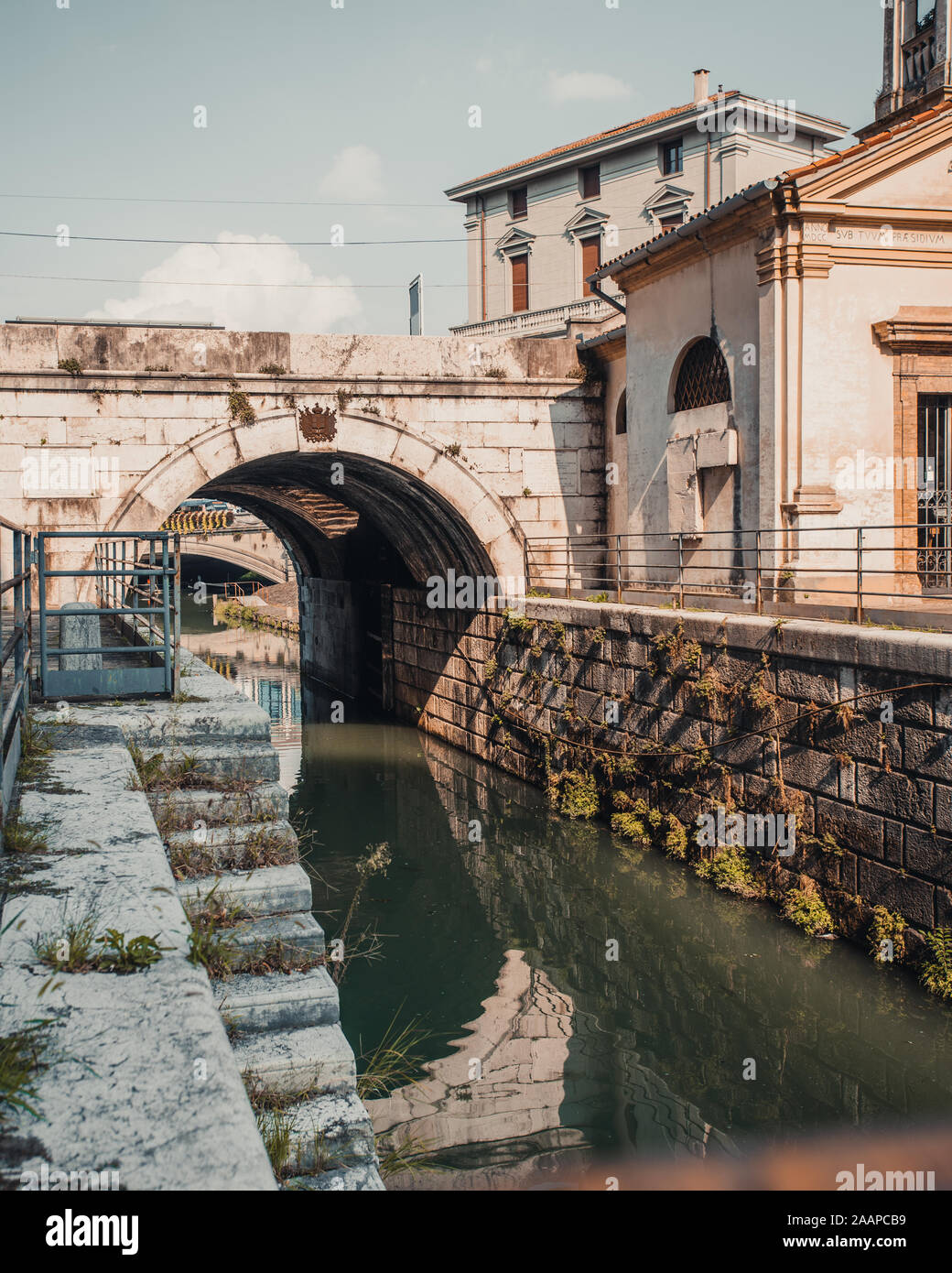 Porte contarine Banque de photographies et d’images à haute résolution ...