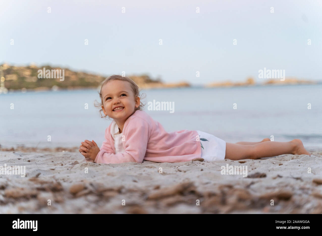 Personnes seules plage Banque de photographies et d’images à haute ...