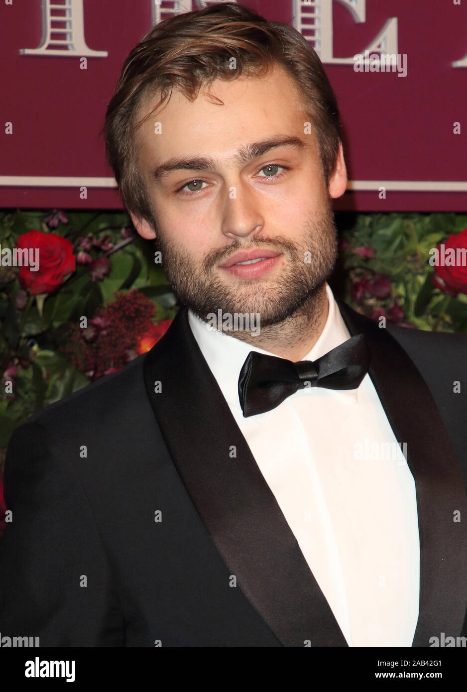 Actor douglas booth Banque de photographies et d’images à haute ...