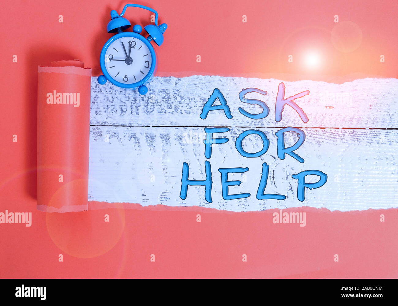Texte de l'écriture écrit pour demander de l'aide. Photo à l'appui ...