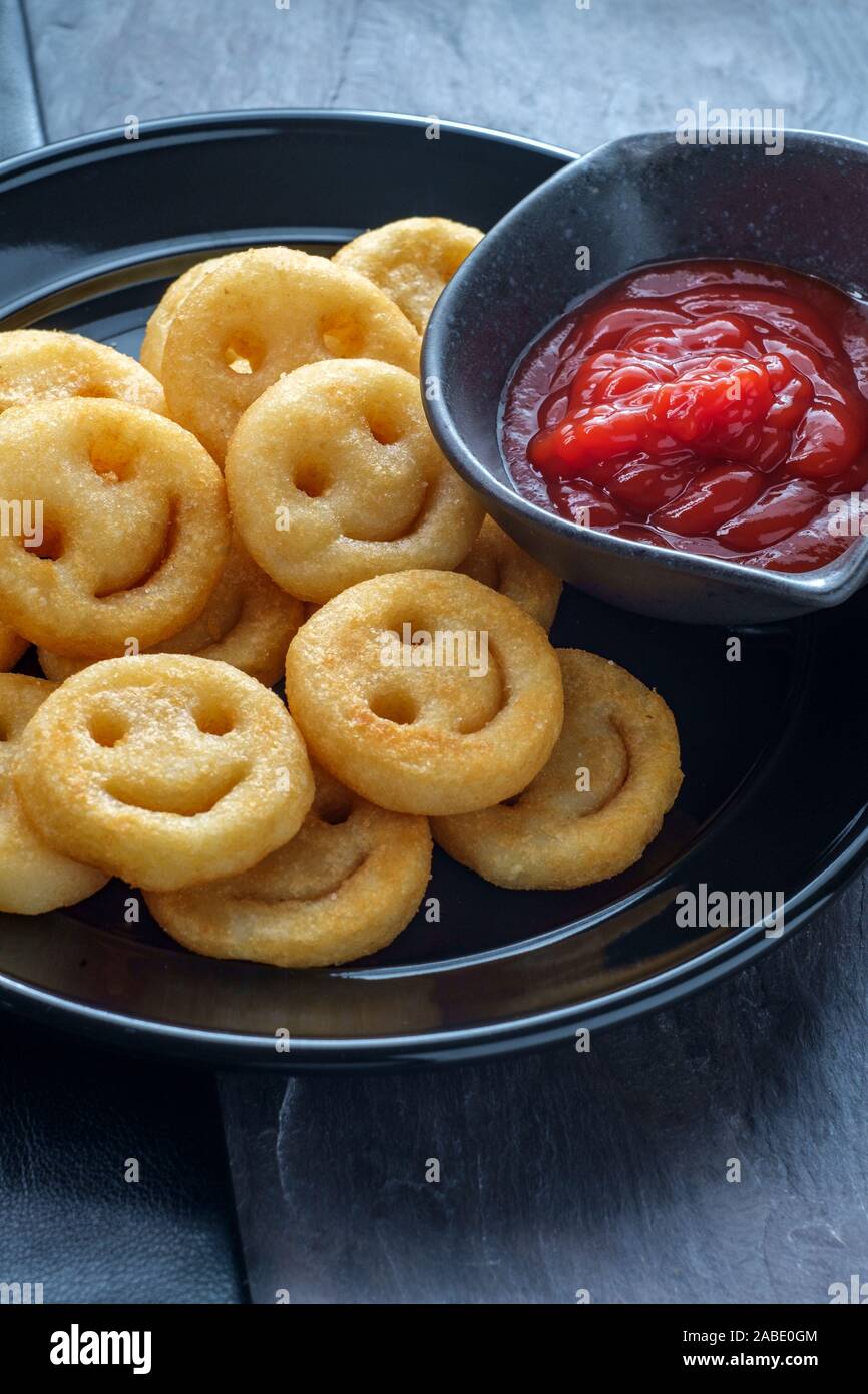 Smiley french fries Banque de photographies et d’images à haute ...