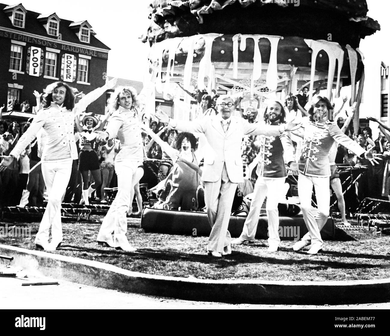 Le SGT. PEPPER'S Lonely Hearts Club Band, de gauche, 1978, Robin Gibb ...