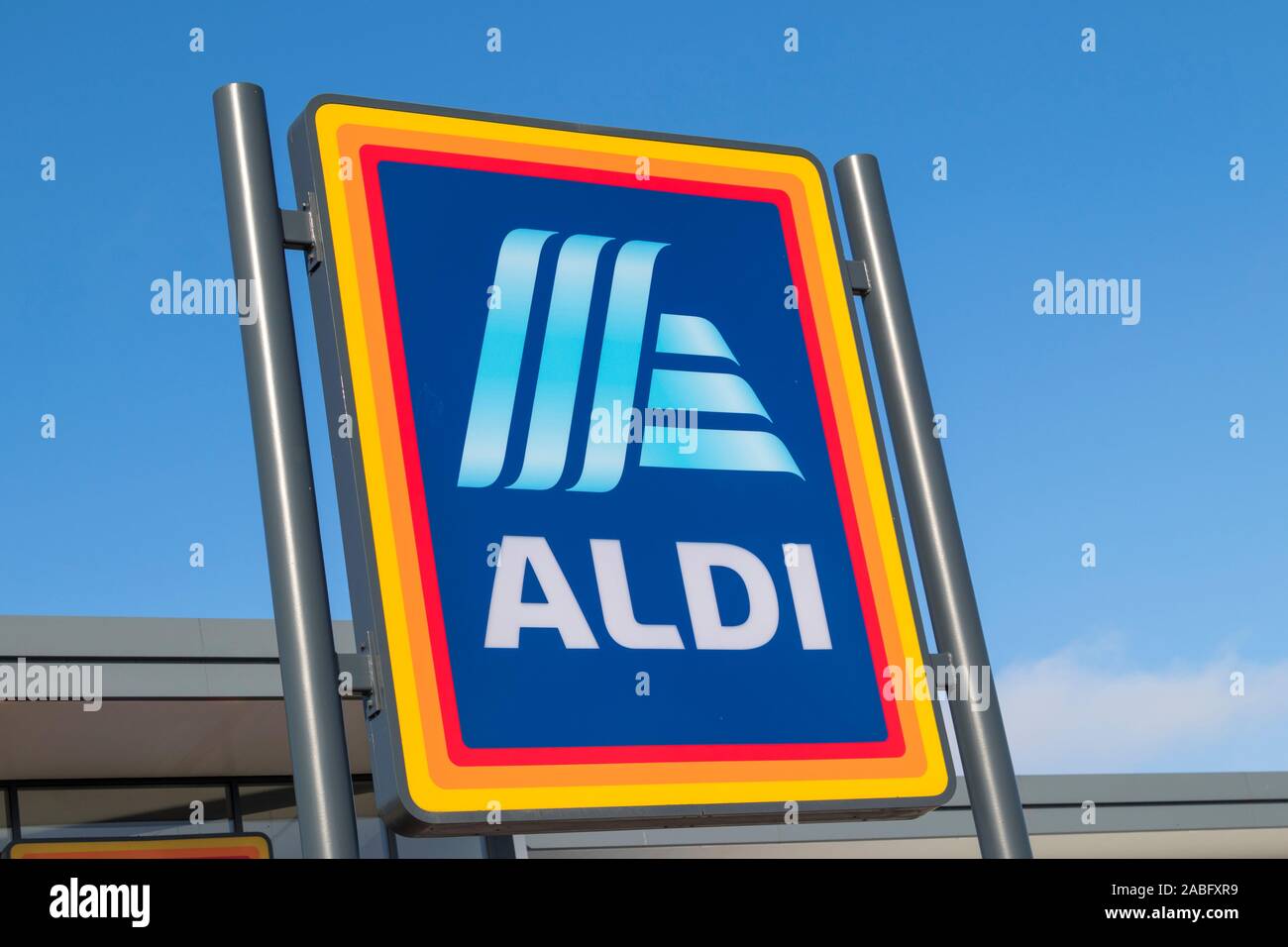 Aldi shop sign Banque de photographies et d’images à haute résolution ...