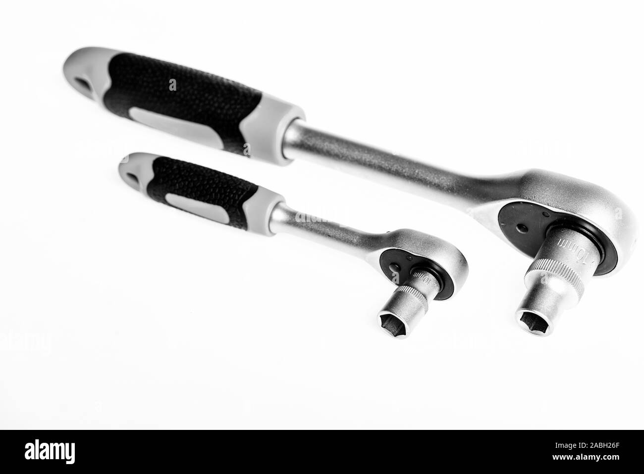 Ensemble d'outils isolé sur fond blanc. multi purpose tool kit. Acier ...