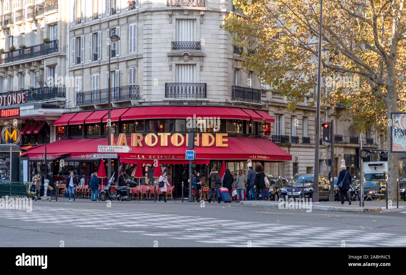 La rotonde paris montparnasse Banque de photographies et d’images à ...