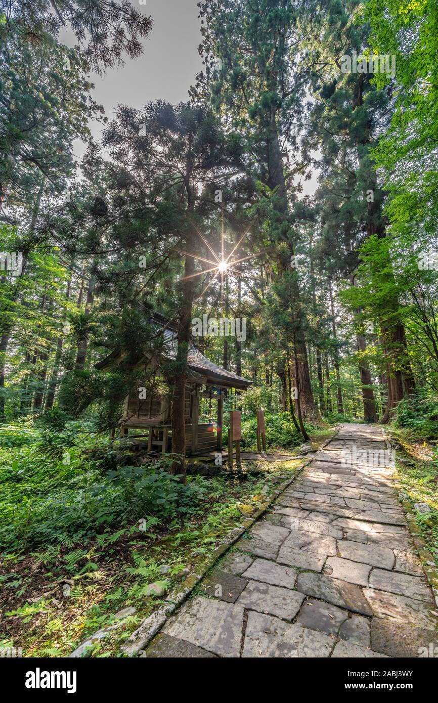 Sanctuaire dewa sanzan Banque de photographies et d’images à haute ...