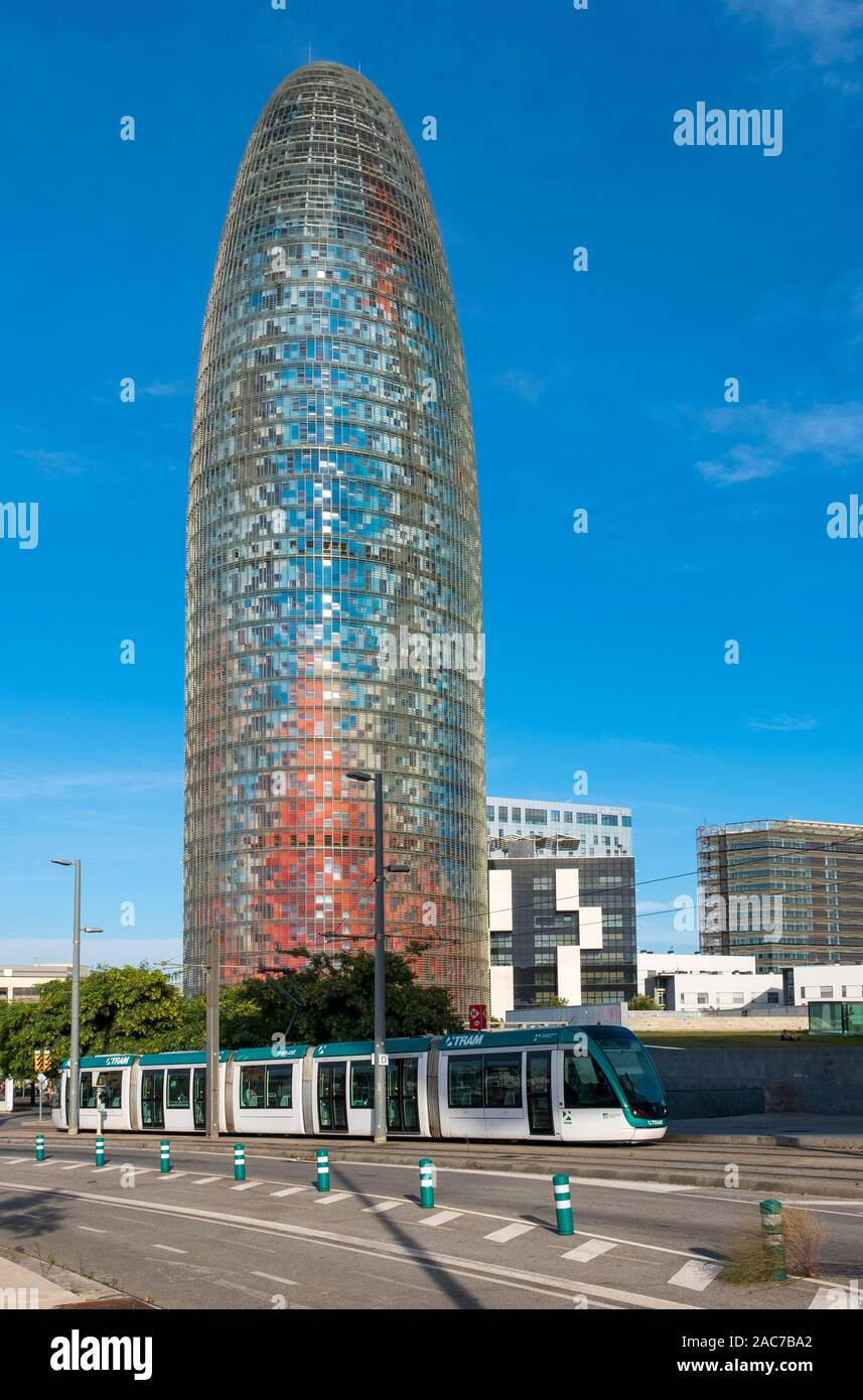 Tour jean nouvel barcelone Banque de photographies et d’images à haute ...