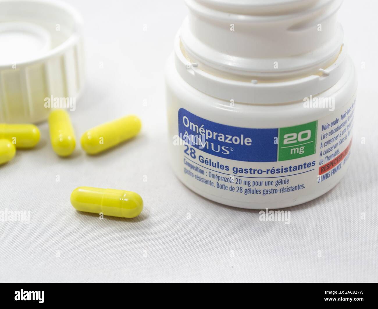 20 mg de capsules Banque de photographies et d’images à haute ...