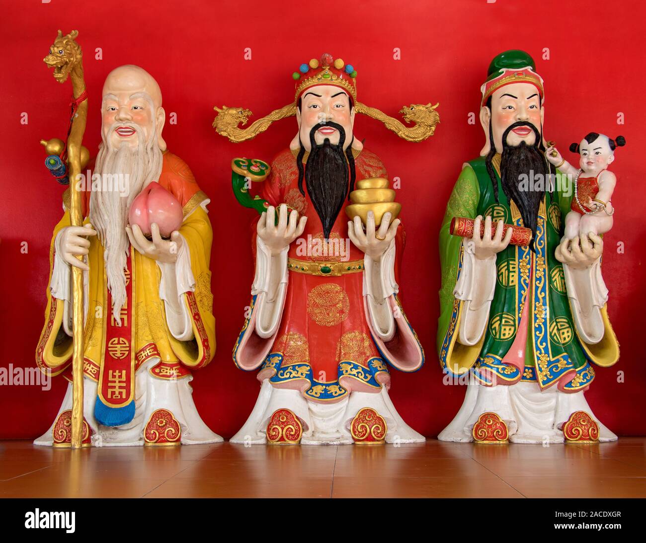 Trois dieux du Chinois, Fu Lu Shou. Lok Hock Siew au temple. Les Dieux ...