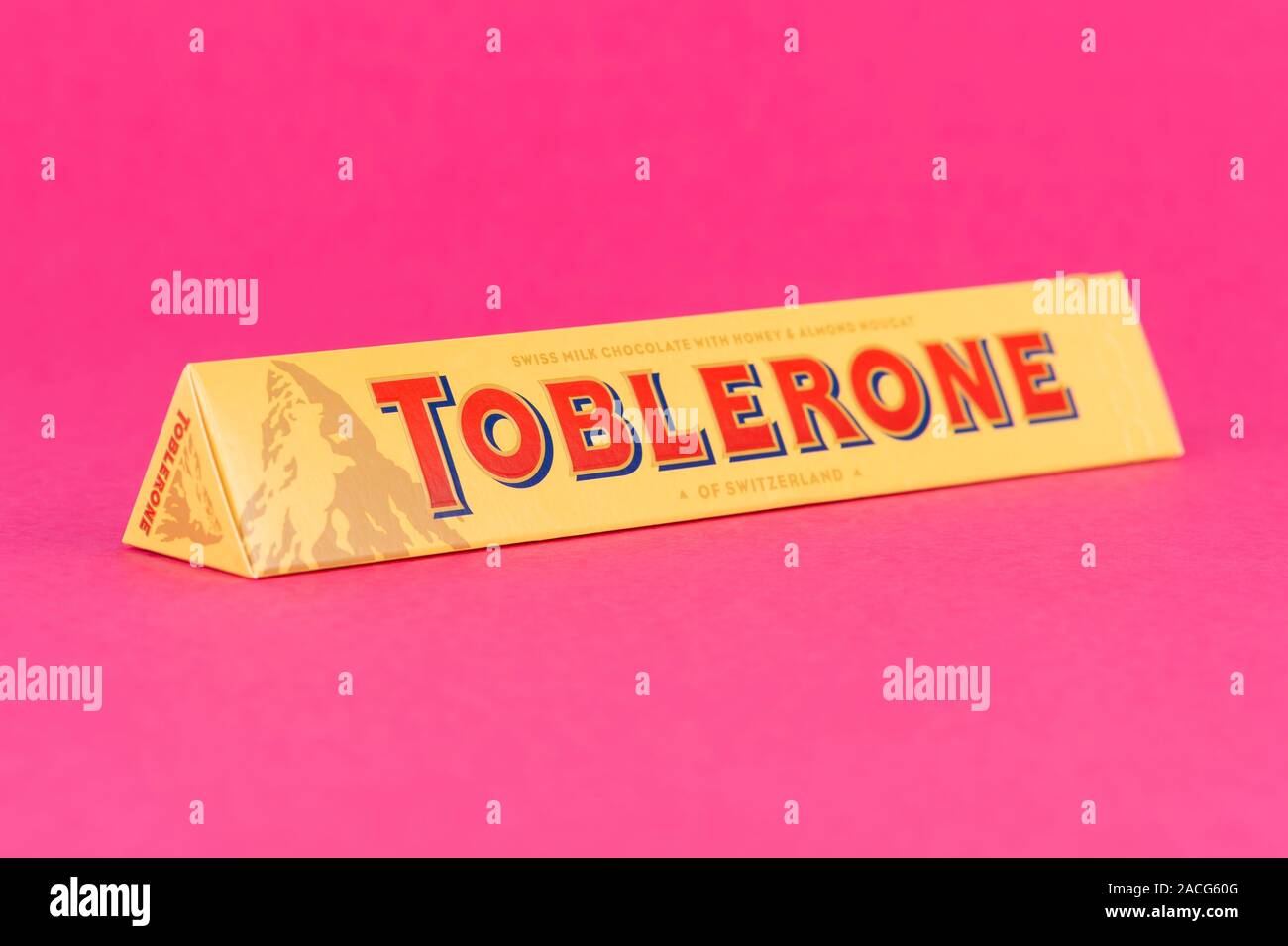 Toblerone logo Banque de photographies et d’images à haute résolution ...