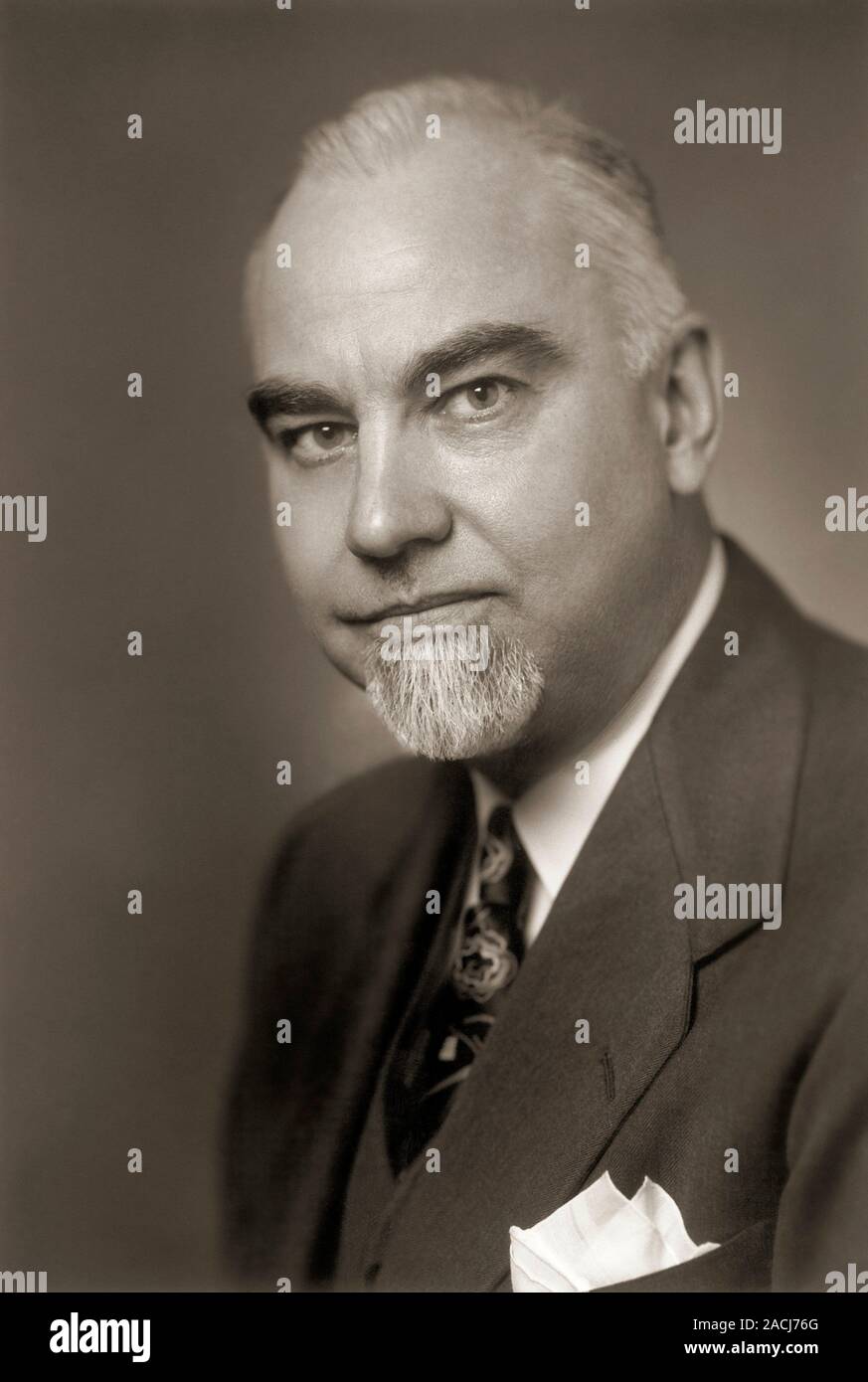 George Pendray (1901-1987), auteur américain et fondateur de l'American ...