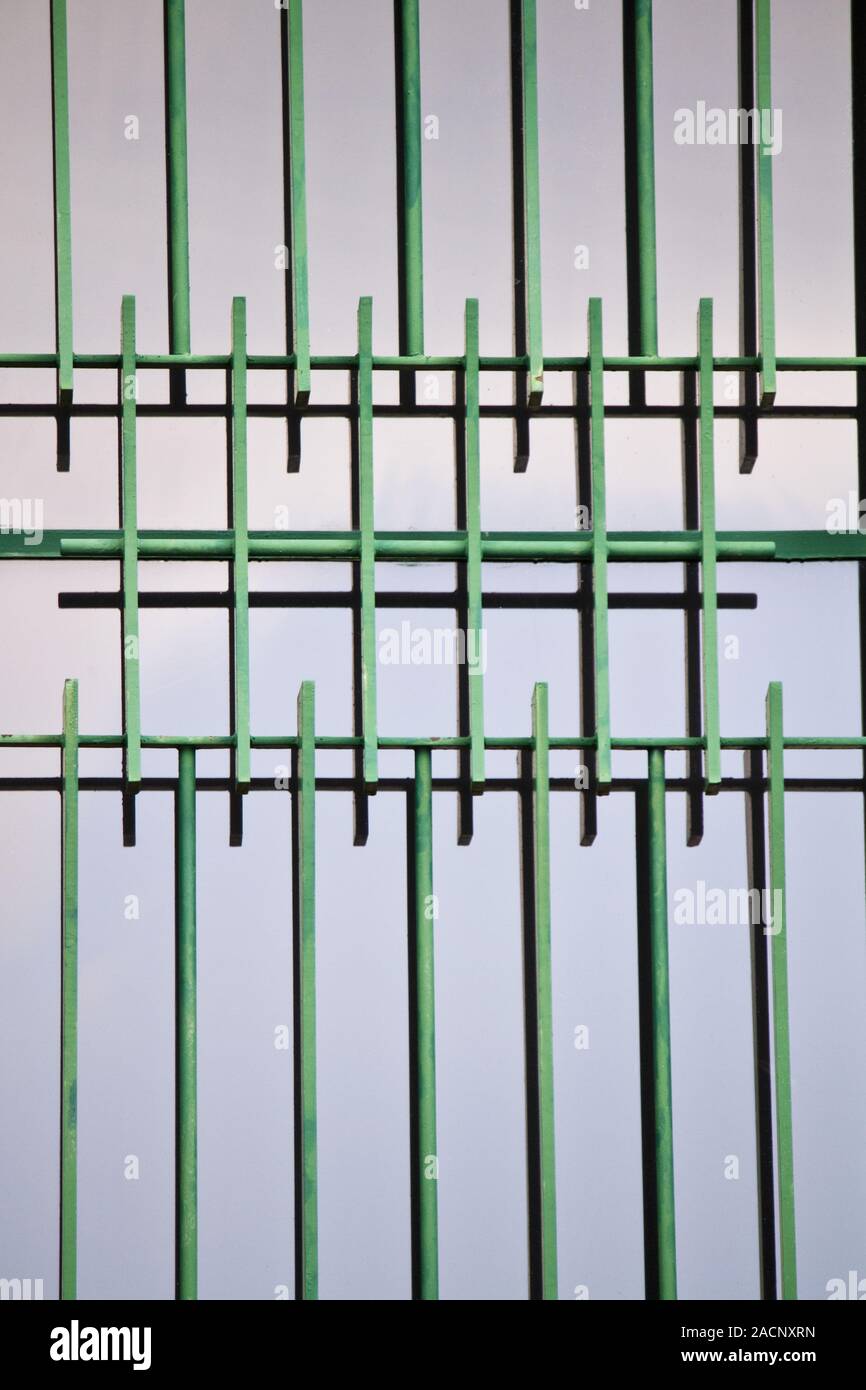 Iron bars Banque de photographies et d’images à haute résolution - Alamy