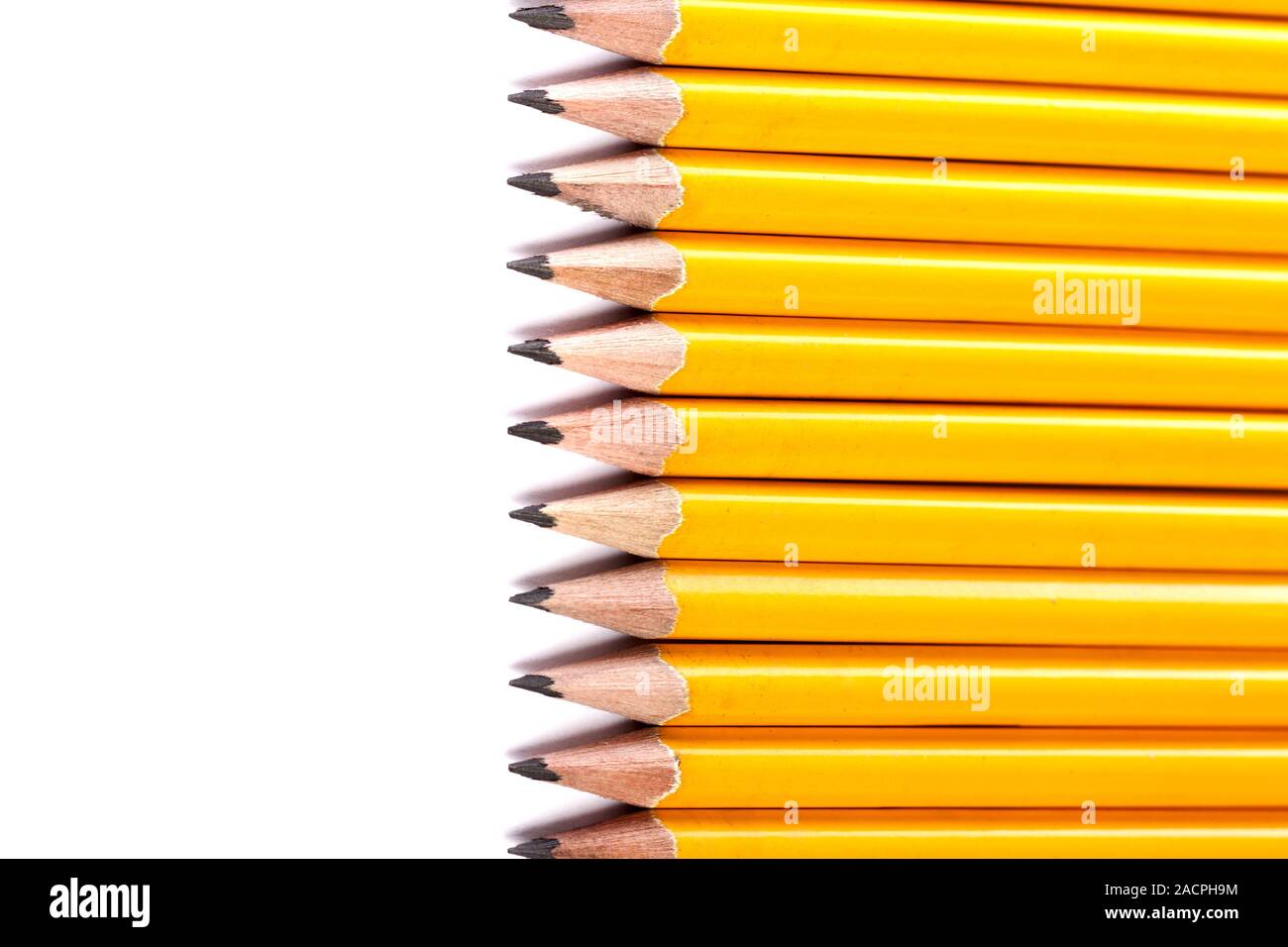 Crayons jaunes Banque de photographies et d’images à haute résolution ...