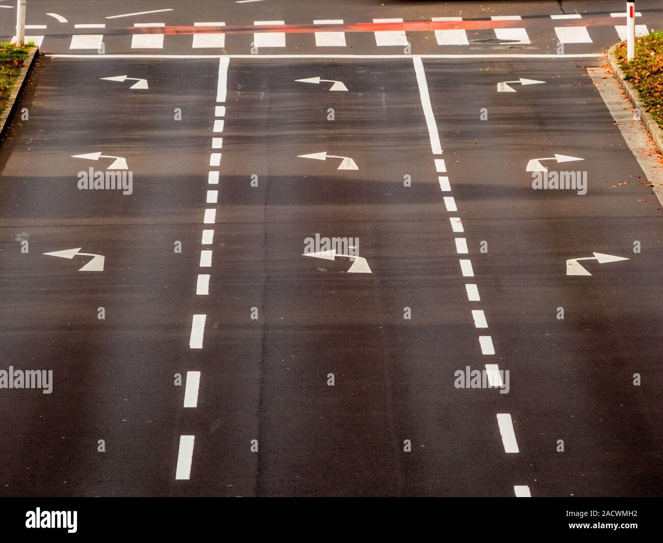 Intersection de rue Banque de photographies et d’images à haute ...