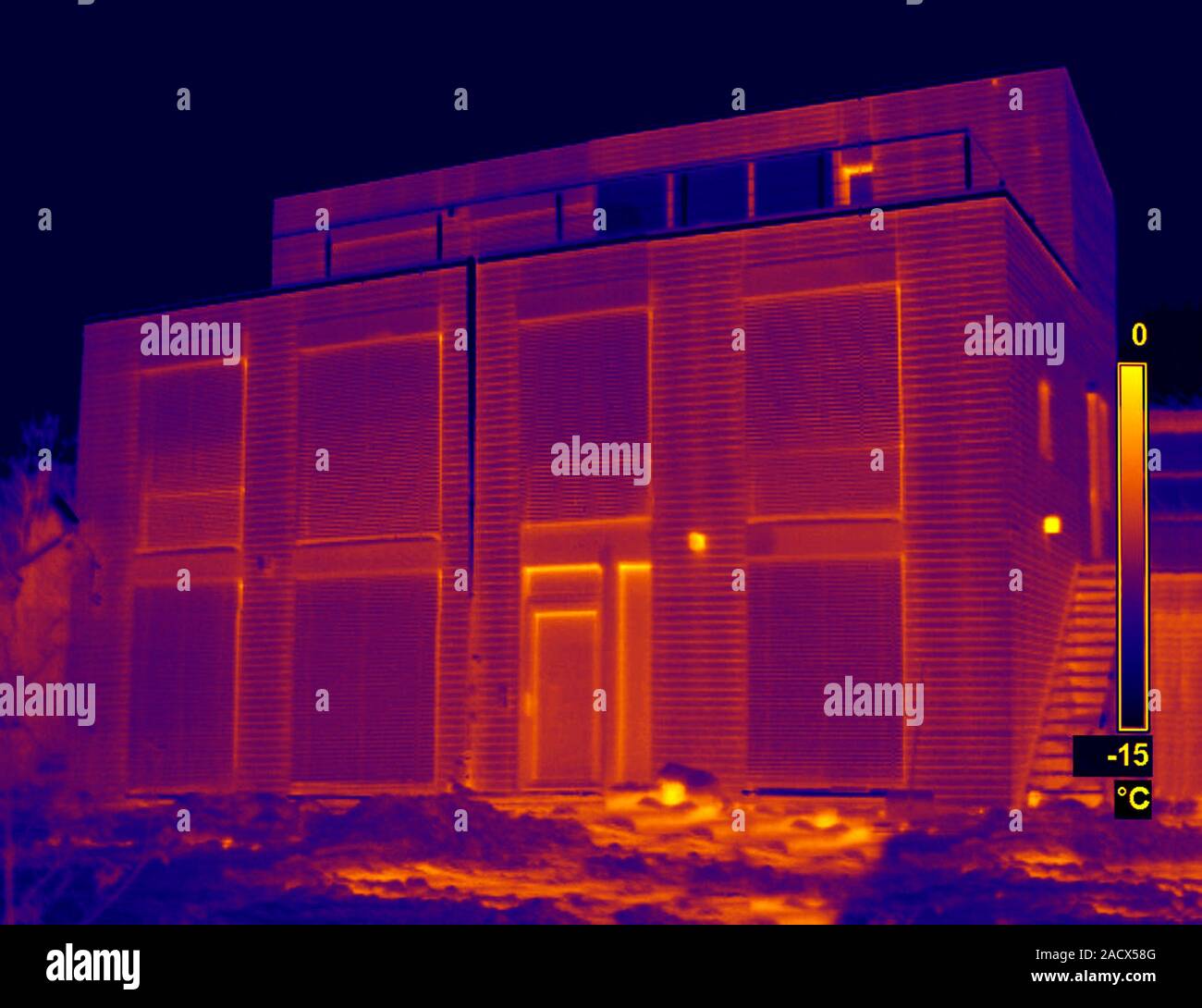 Thermogramme, maison passive. Un thermogramme montre la variation de la ...