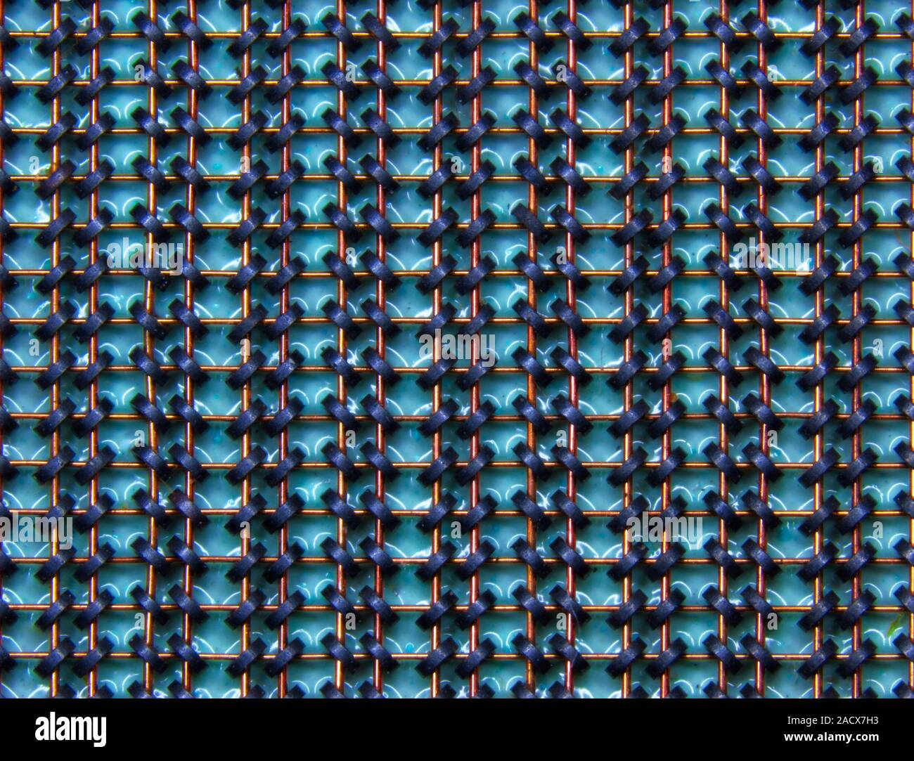 La matrice de mémoire noyau magnétique, macrophotographie. Il utilise ...