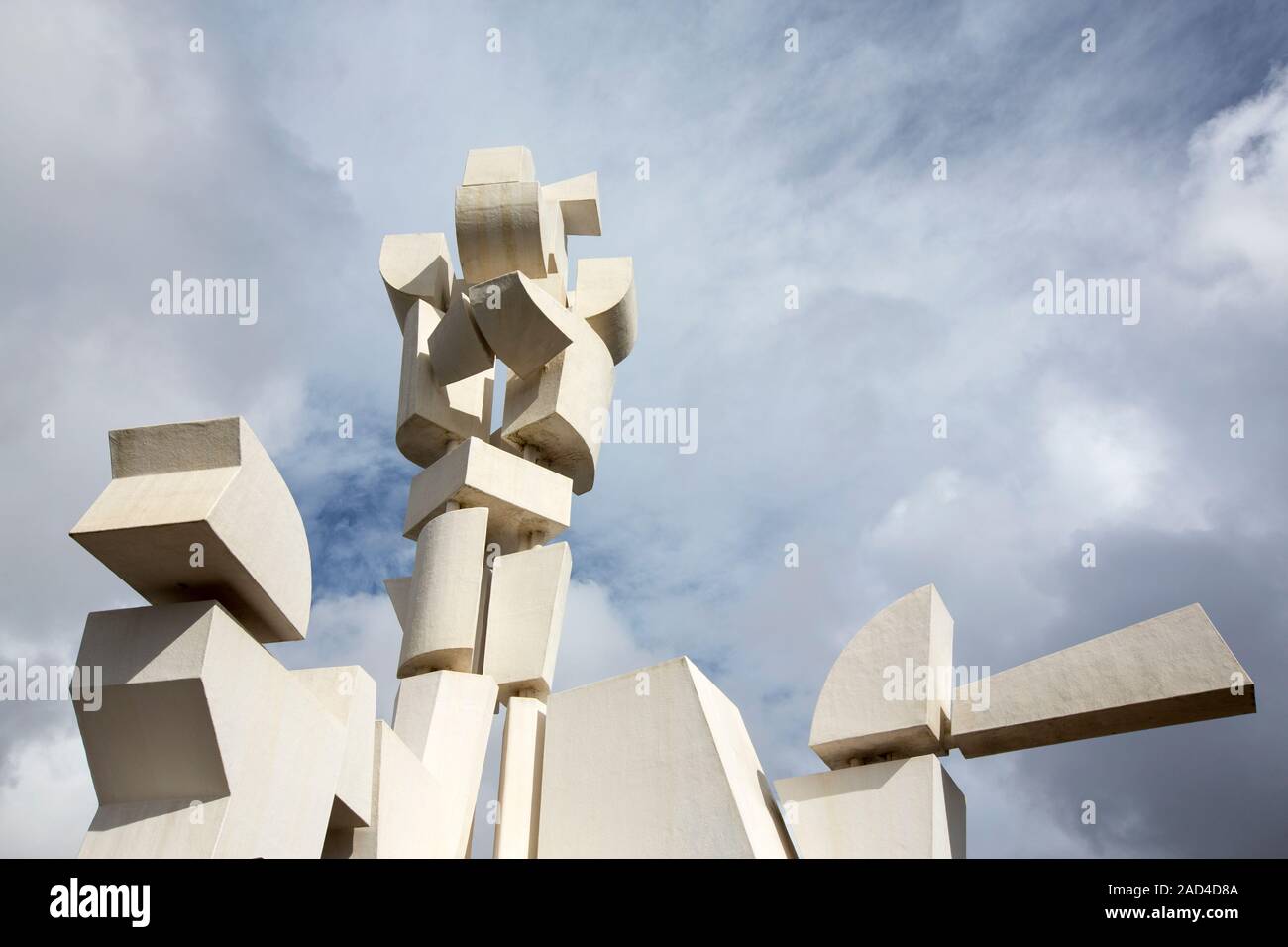 Le Monumento a la Fecundidad créé par César Manrique, à l'entrée pour ...