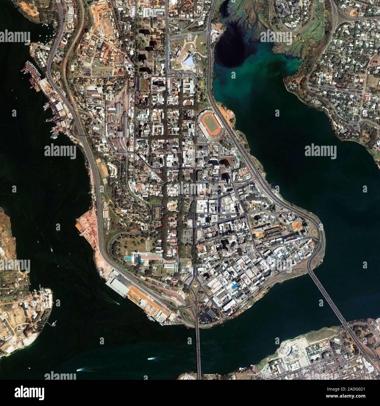 Abidjan, Côte d'Ivoire. Image satellite d'Abidjan, la plus grande ville ...