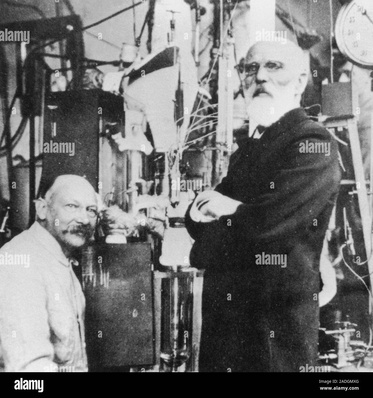 Van der Waals, Kamerlingh Onnes. Les physiciens néerlandais Johannes ...